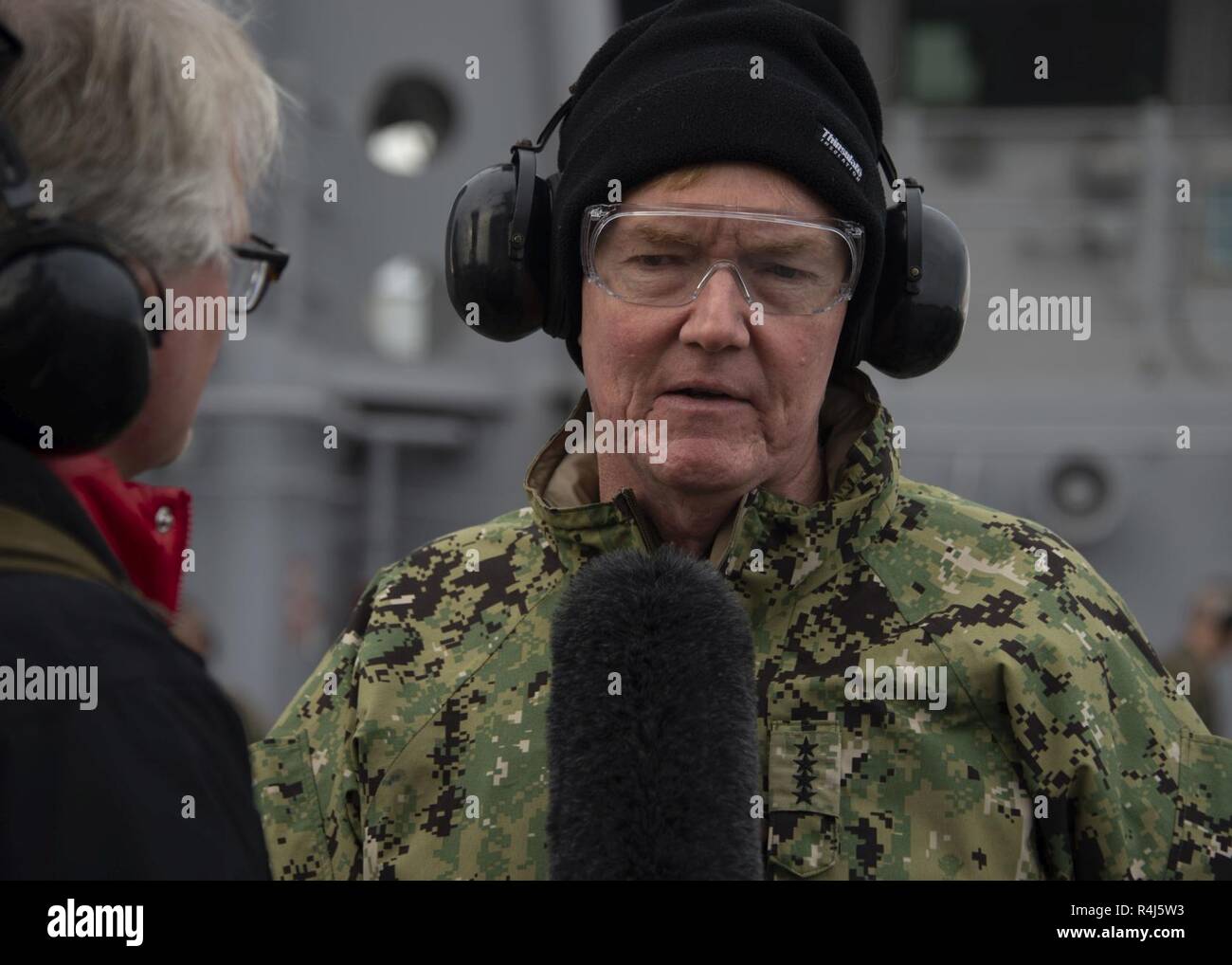 U s naval force europe africa hi-res stock photography and images - Alamy