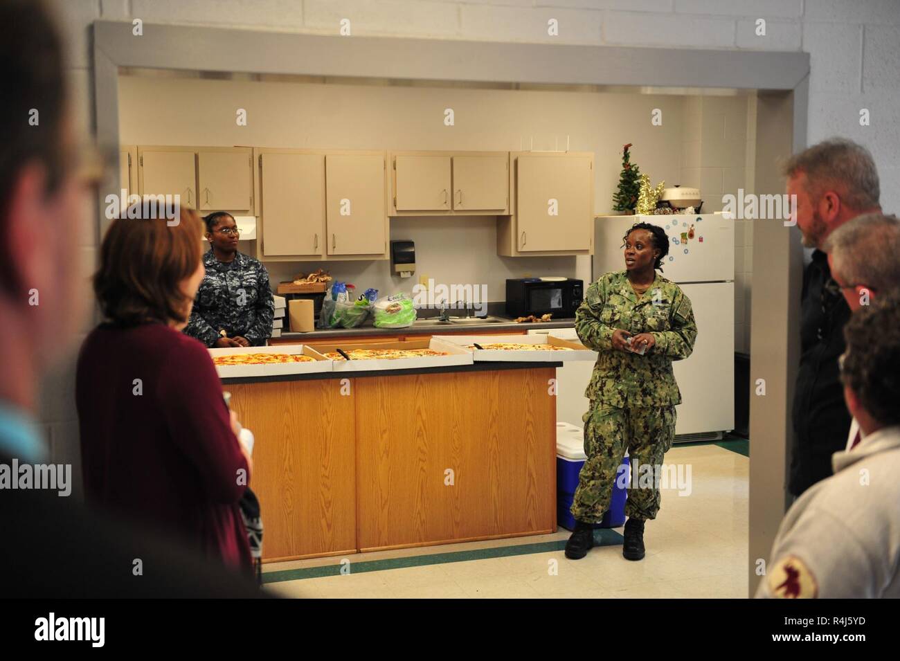 2018 command master chief marilyn kennard hi-res stock photography and ...