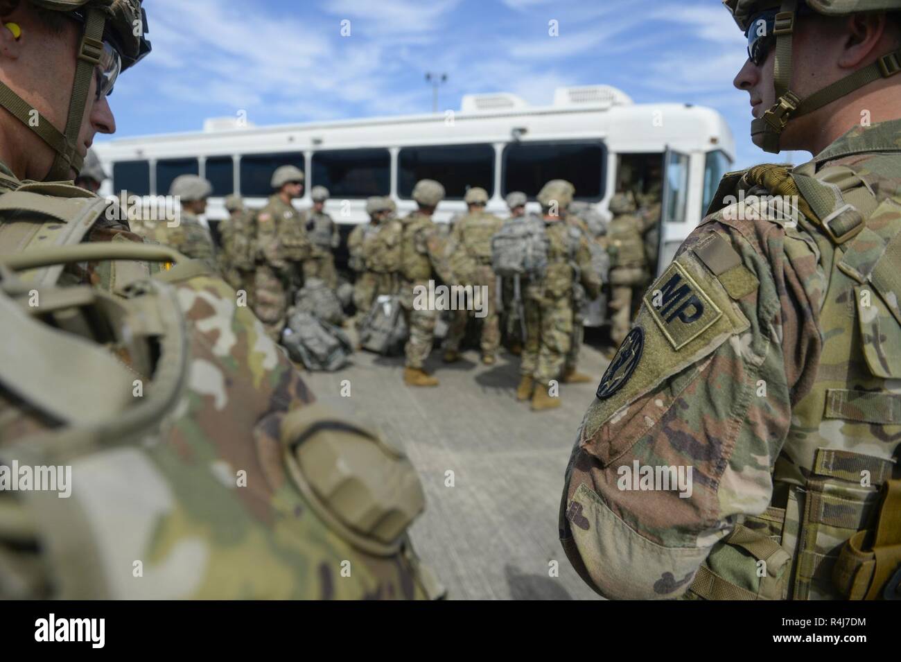 Soldiers from the the 89th Military Police Brigade, and 41st ...