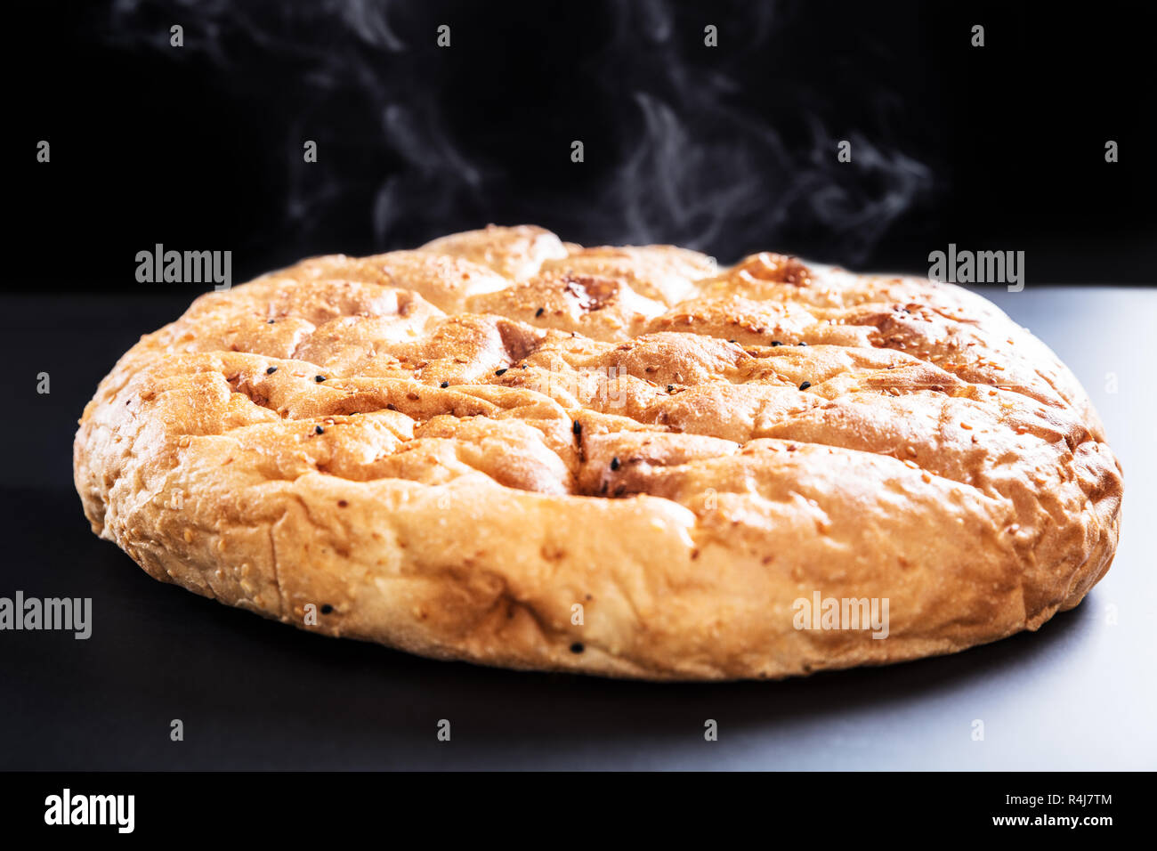 Round Loaf Of Bread Stock Photo - Alamy