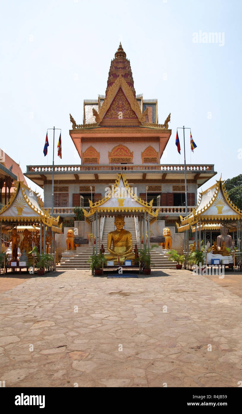Wat Ounalom (Unnalom) temple in Phnom Penh. Cambodia Stock Photo - Alamy