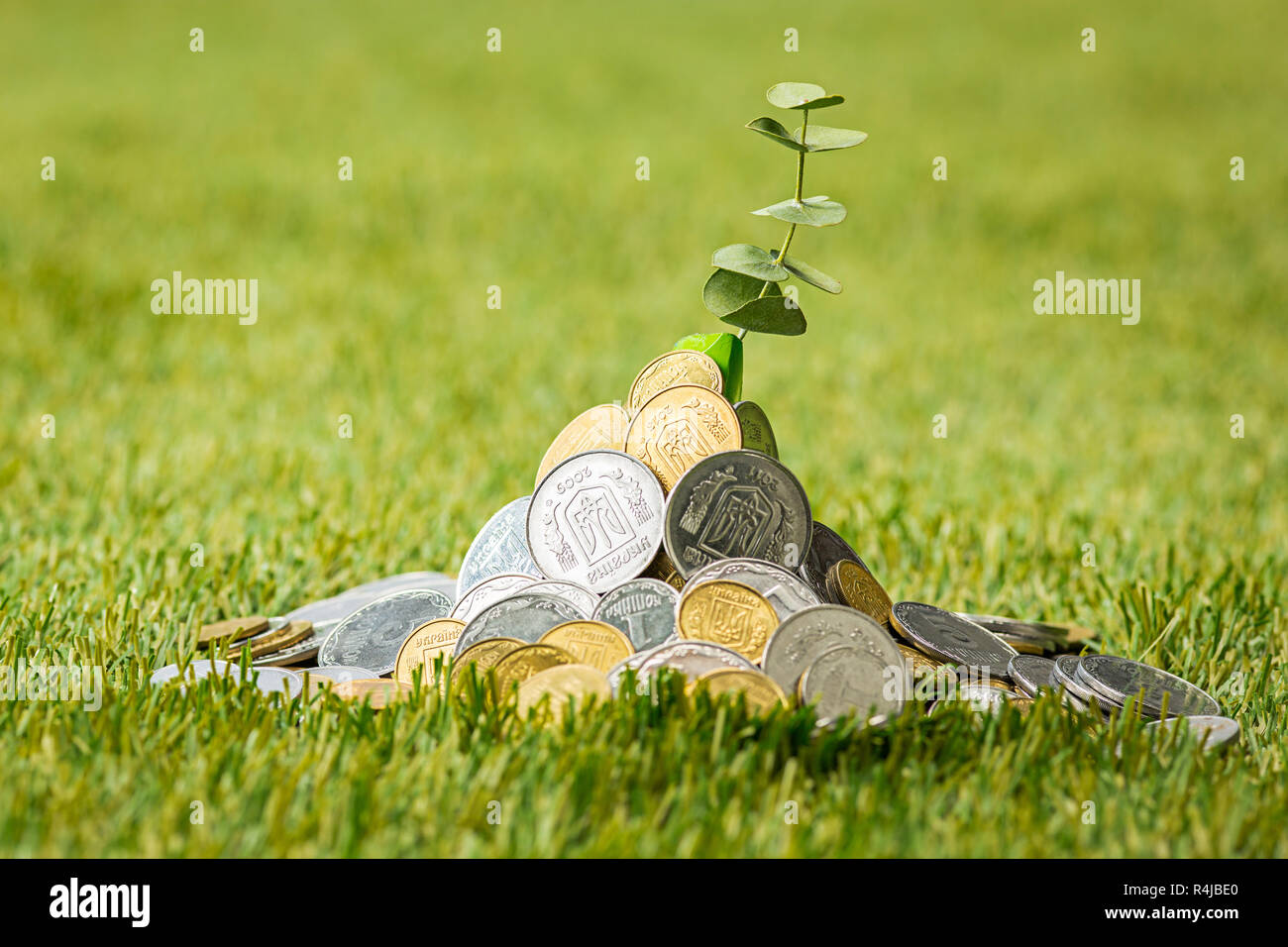 Coins currency money stack pictogram hi-res stock photography and ...