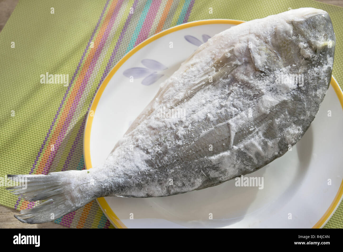 frozen sea bream Stock Photo - Alamy