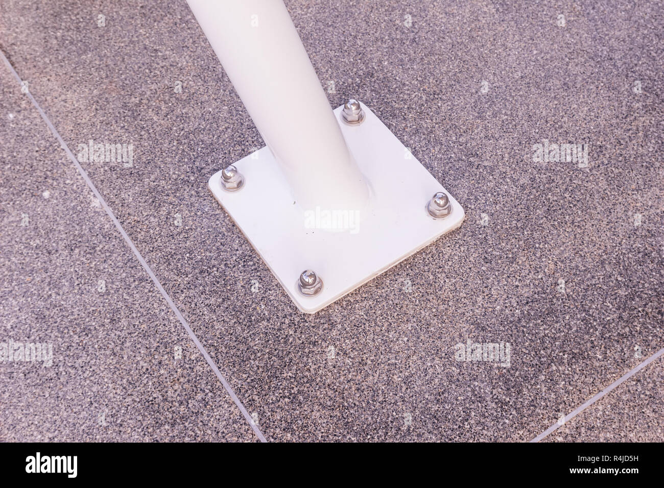 Construction details : Structural details of base plate of sun shade ...