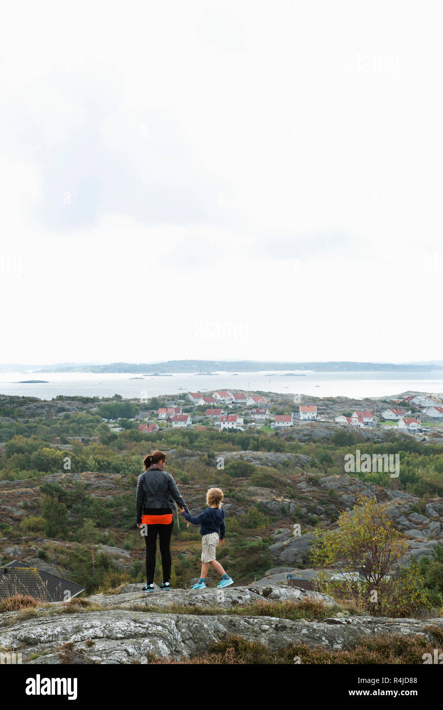 Mother and child rock formation hi-res stock photography and images - Alamy