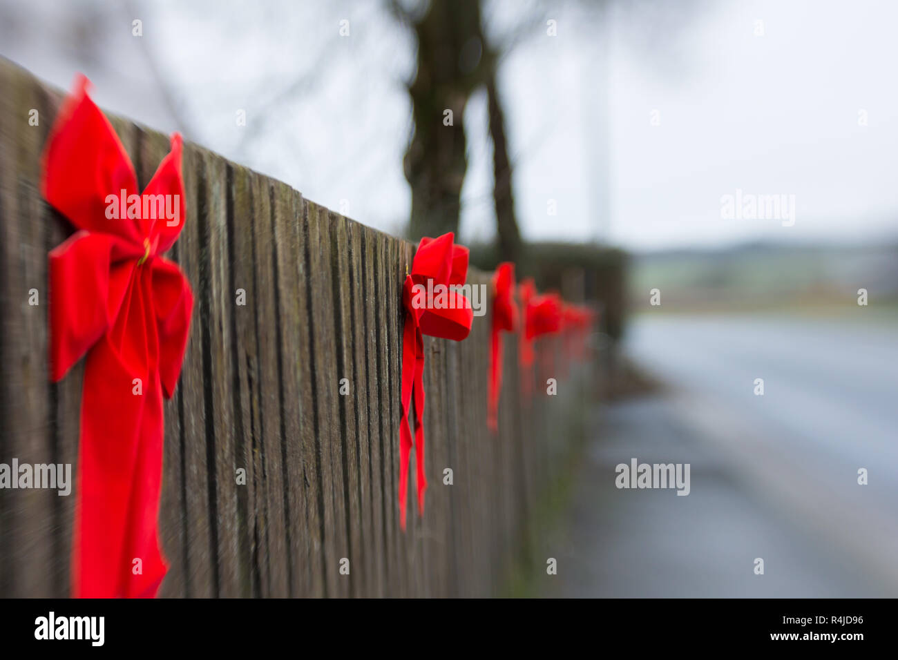 Jewellery loops hi-res stock photography and images - Alamy
