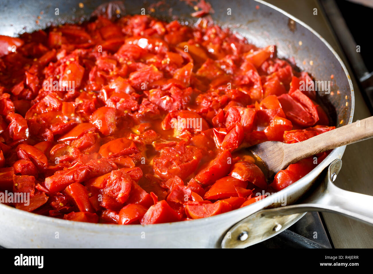 Tomato passata hi-res stock photography and images - Alamy