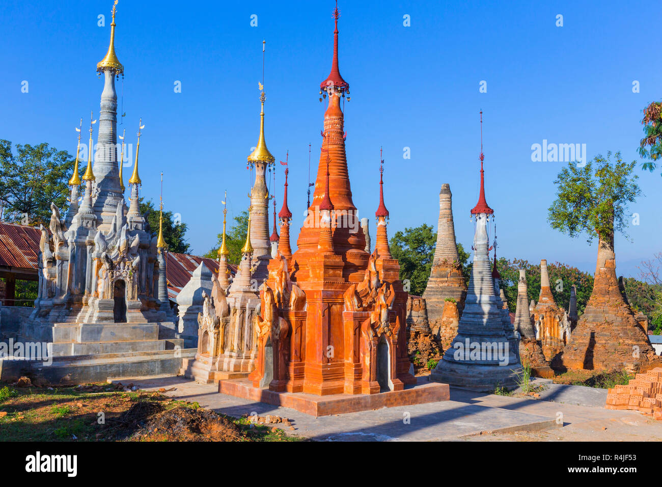 Nyaung ohak pagoda hi-res stock photography and images - Alamy