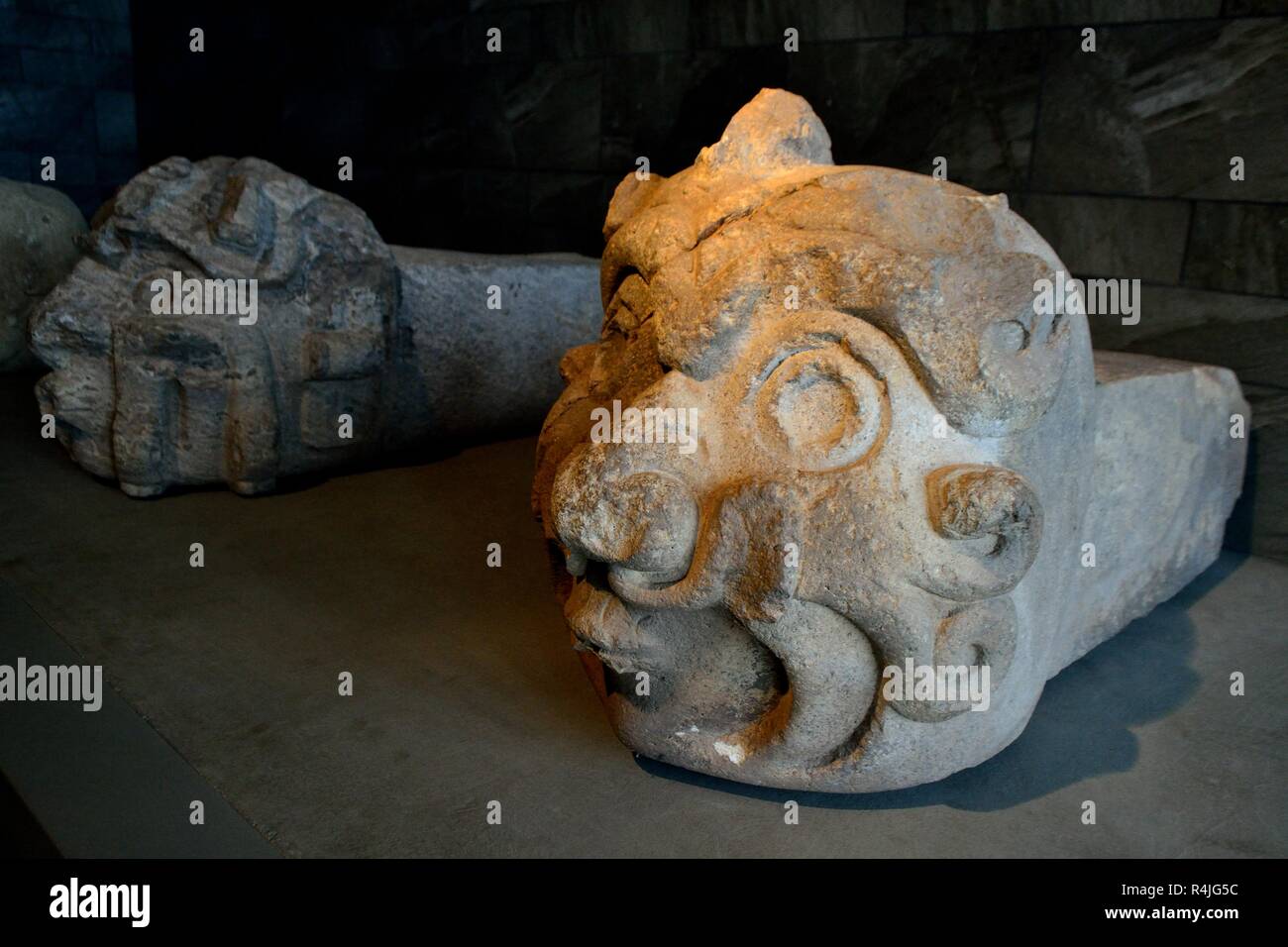 Chavin huantar sculpture hi-res stock photography and images - Alamy
