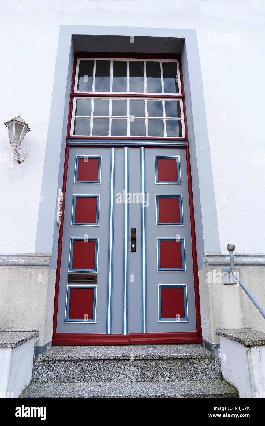 old house door Stock Photo - Alamy