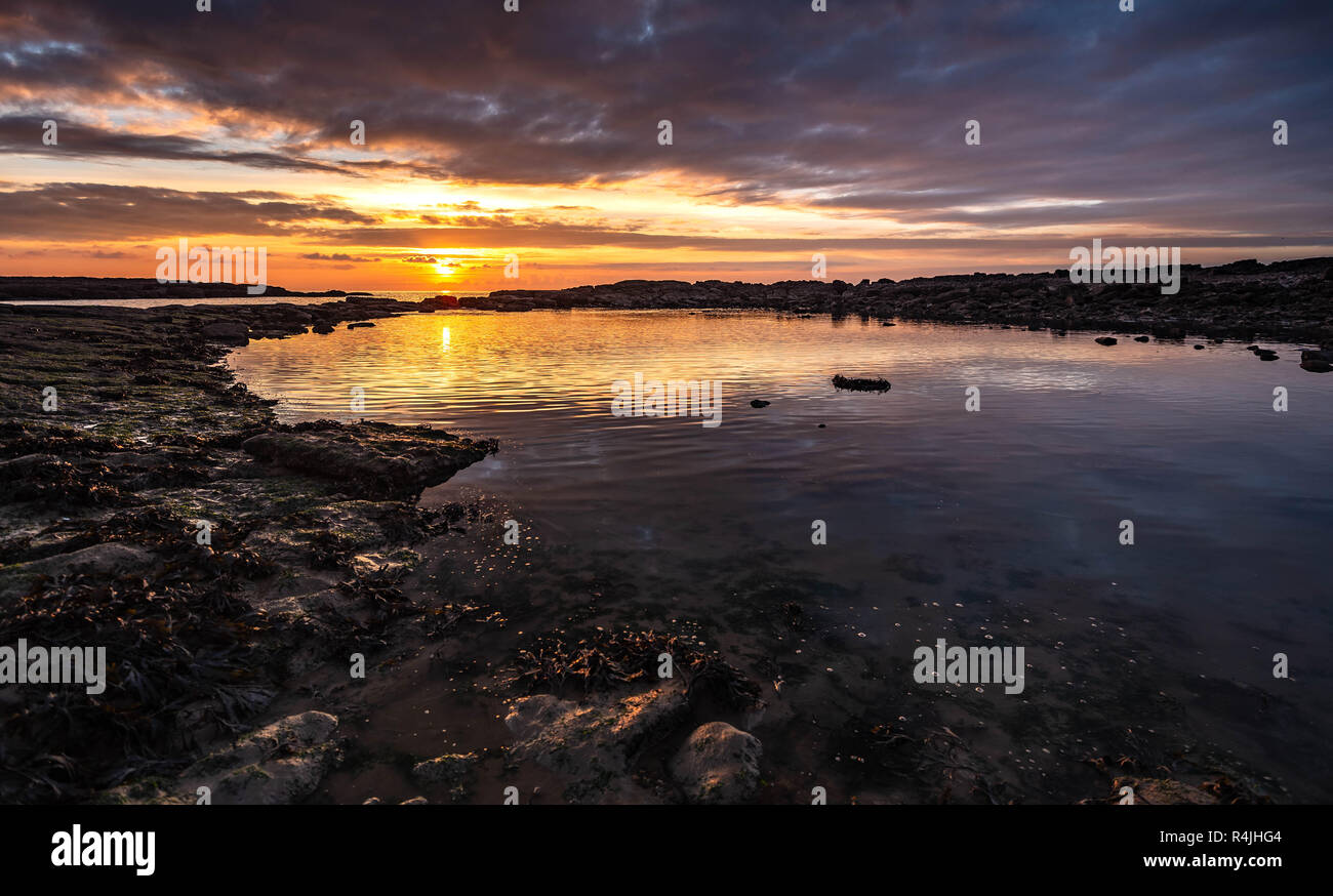 Sunset tidal pond hi-res stock photography and images - Alamy