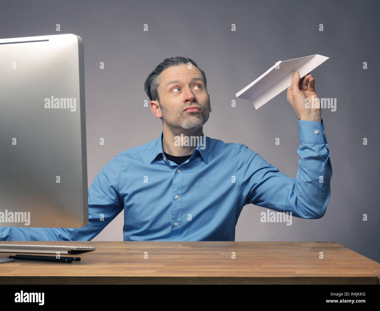 Geek man sit laptop computer hi-res stock photography and images - Alamy