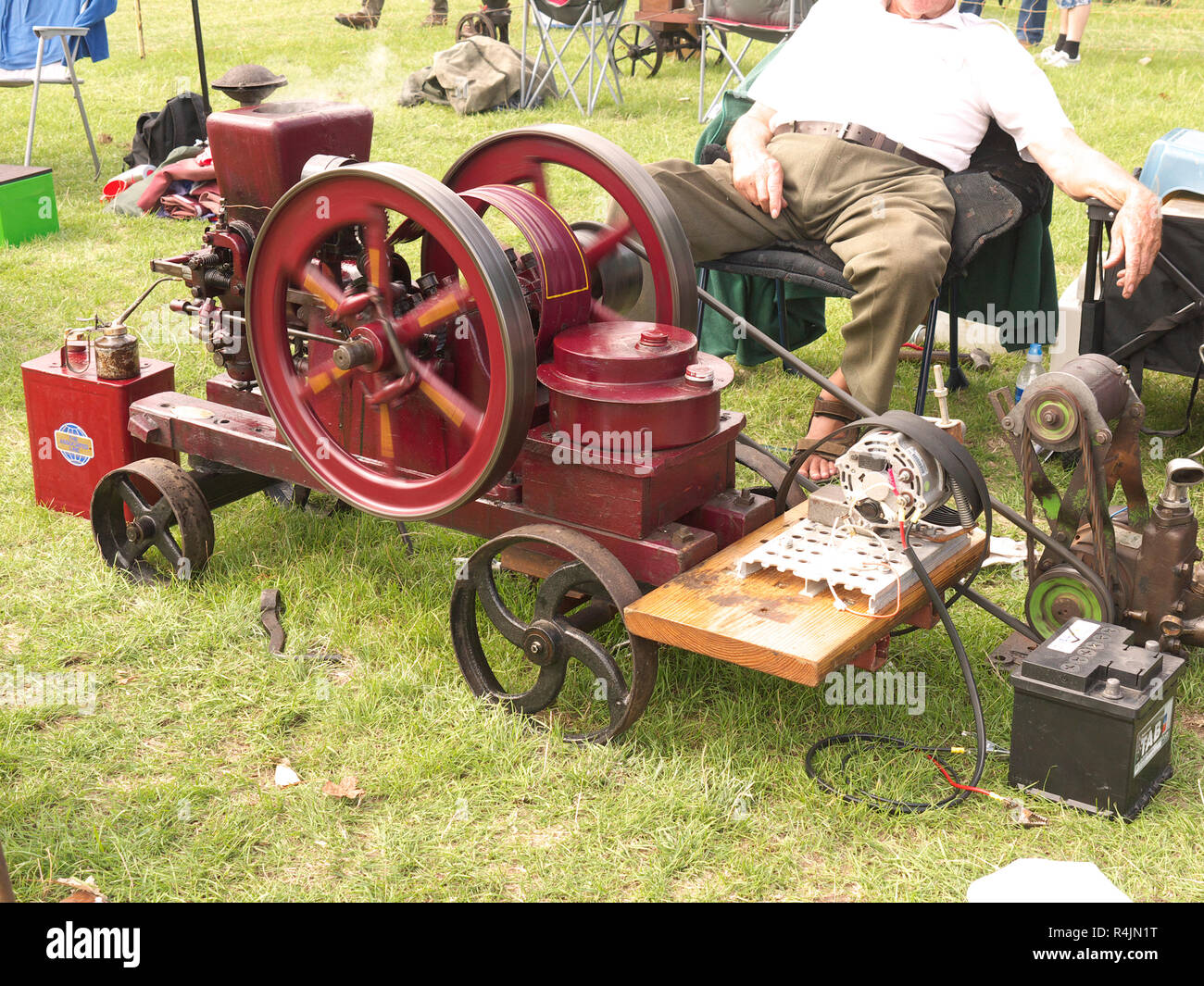 Stationary engine on display at Lincoln steam Stock Photo - Alamy