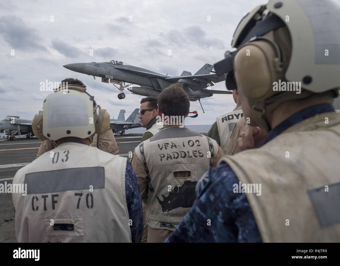 PHILIPPINE SEA (Nov. 1, 2018) Japan Maritime Self-Defense (JMSDF ...