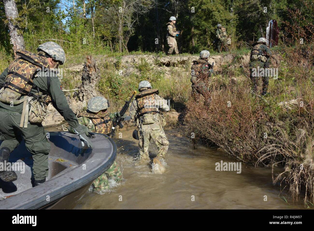 Naval Special Warfare Group 4 High Resolution Stock Photography and ...