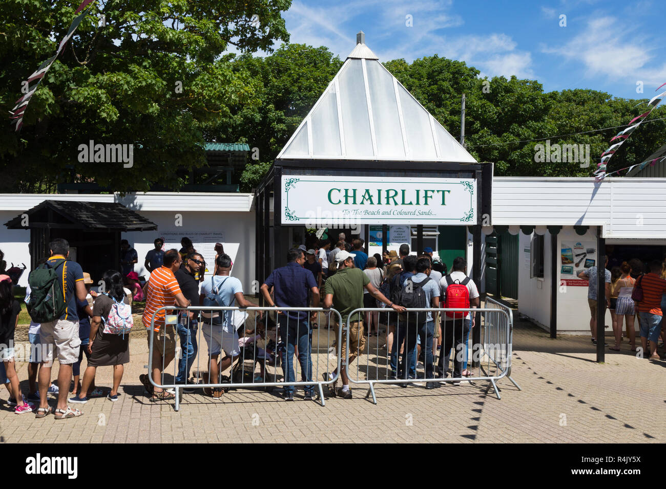 Chairlift top terminal hi-res stock photography and images - Alamy