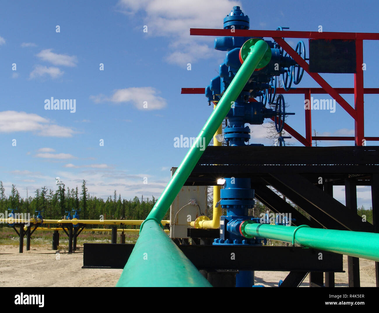 Oil a well Stock Photo - Alamy