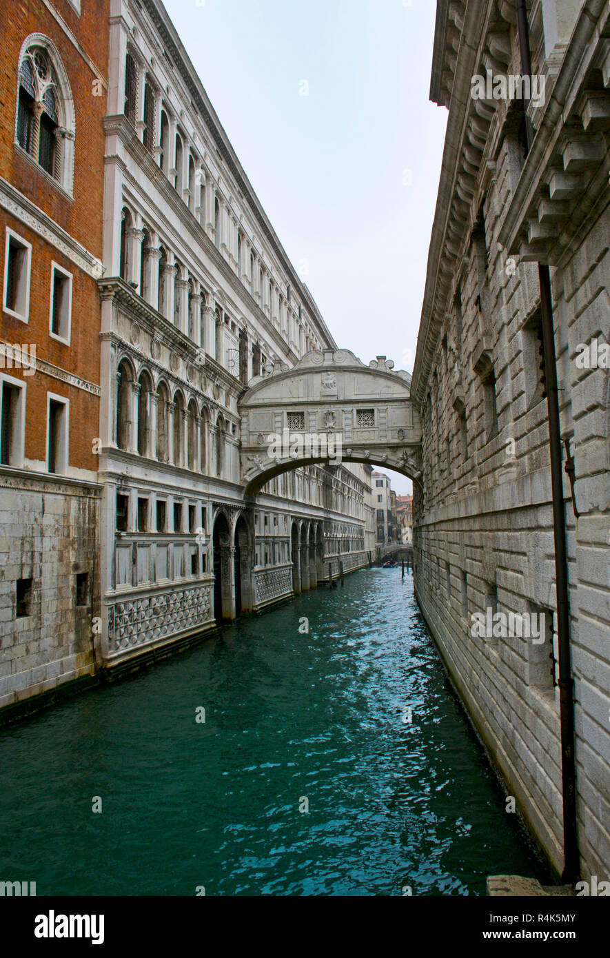Ponte dei Sospiri di Venezia - Italia Stock Photo - Alamy