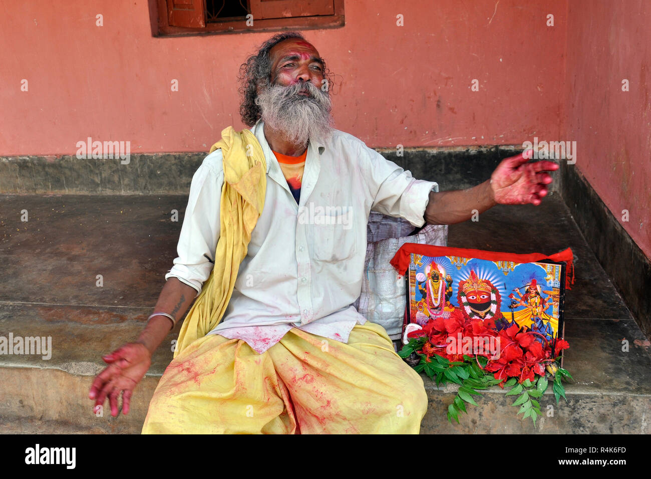 Old man orissa india hi-res stock photography and images - Alamy