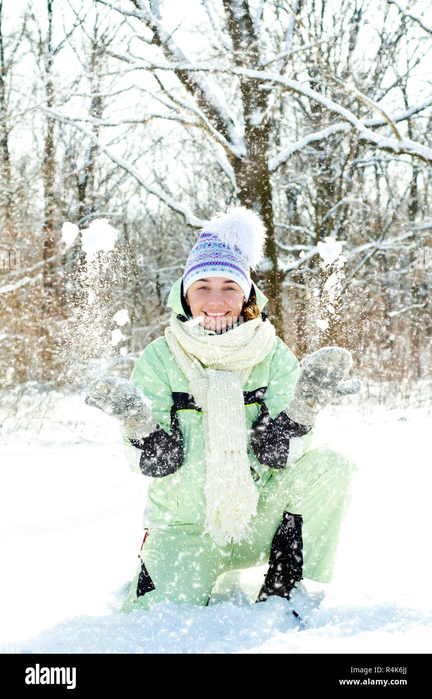 Flying snowball hi-res stock photography and images - Alamy