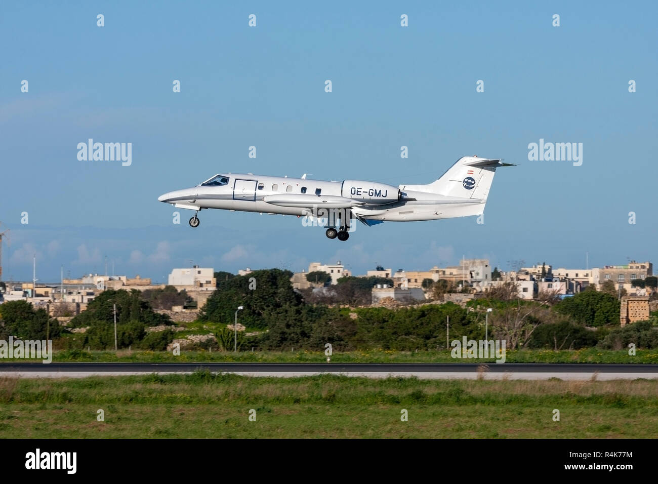 Learjet luxury hi-res stock photography and images - Alamy
