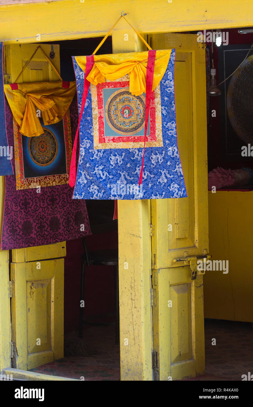Traditional decorated door on old stone nepalese house Stock Photo - Alamy
