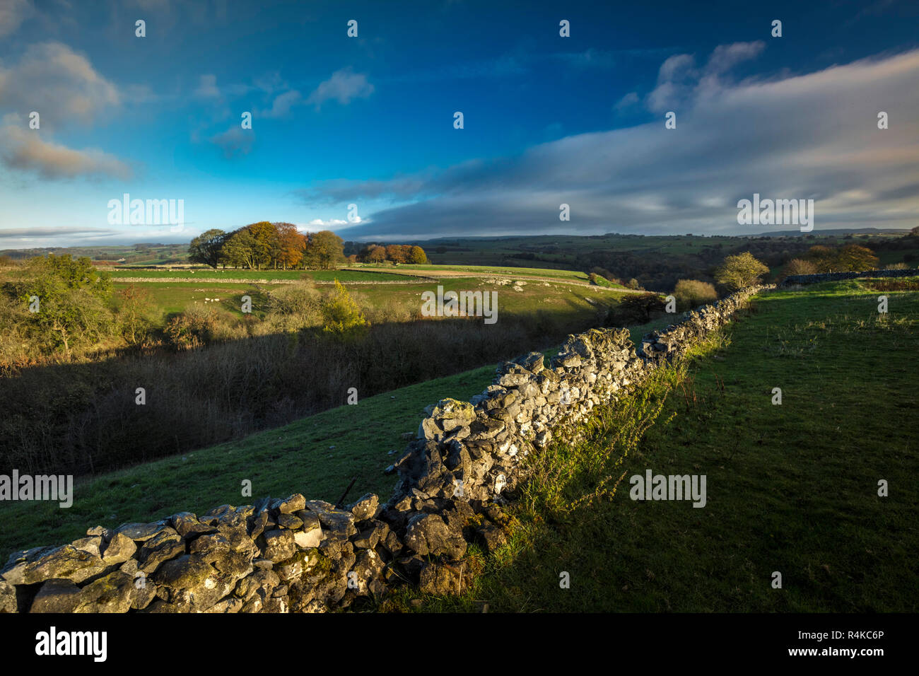 Cheedale peak district hi-res stock photography and images - Alamy