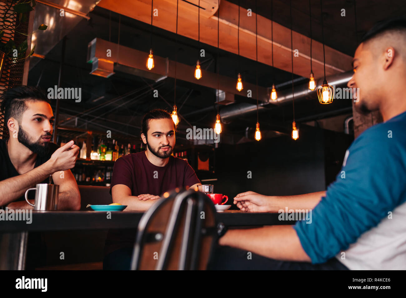Group young men hang out hi-res stock photography and images - Alamy