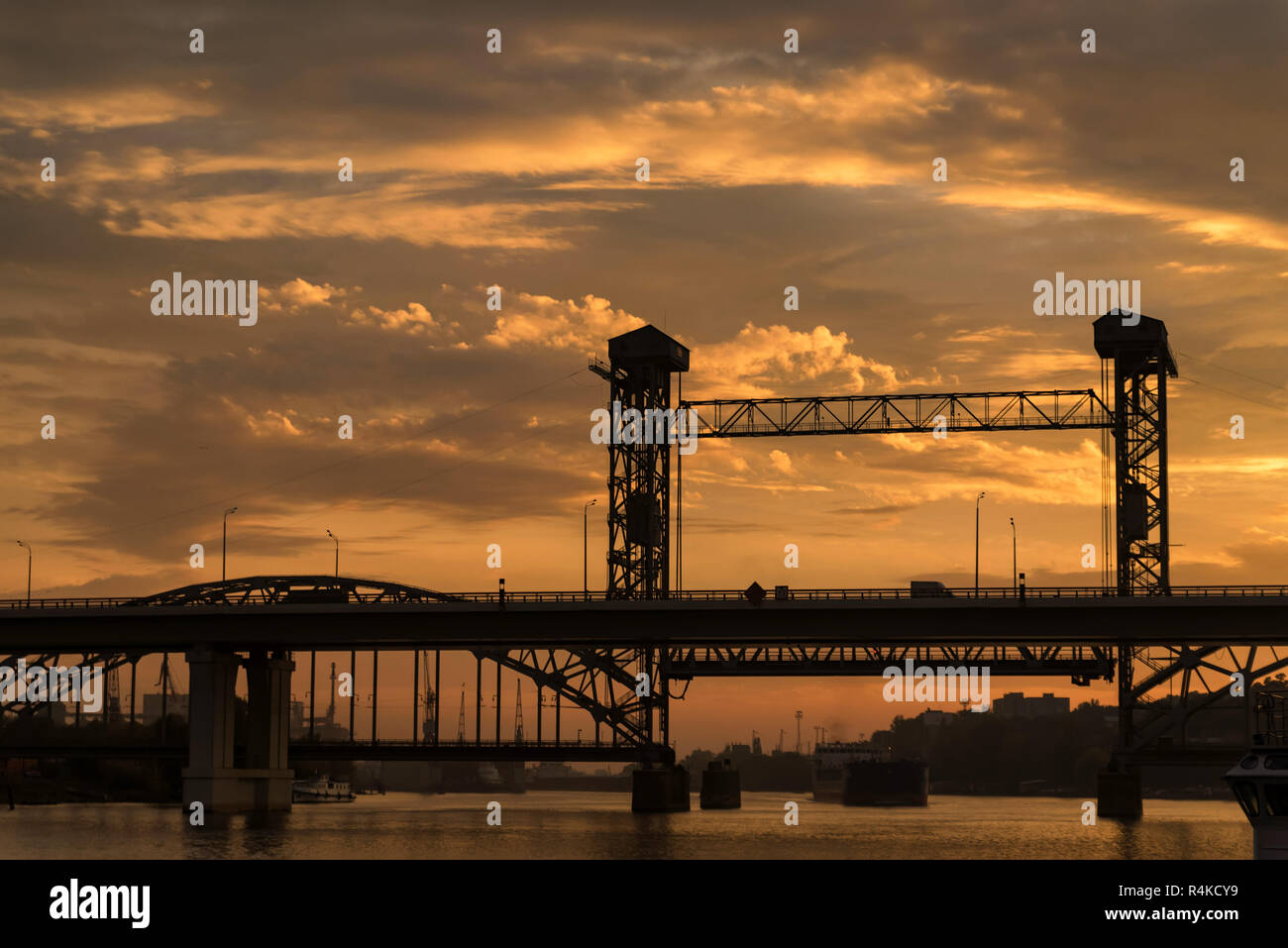 Black iron railroad bridge over water hi-res stock photography and ...