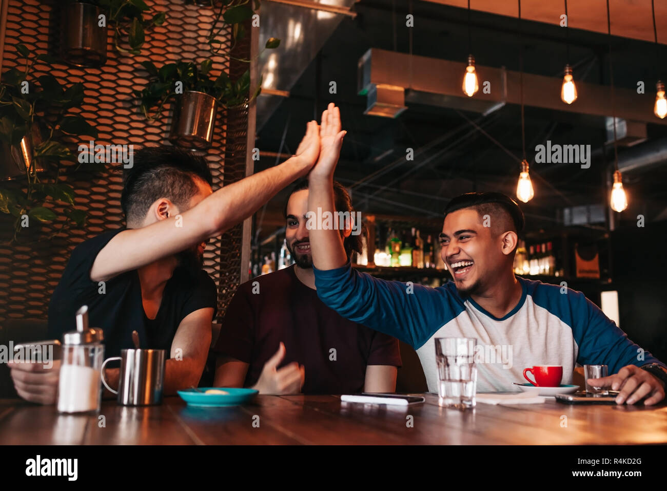 Chilling out bar hi-res stock photography and images - Alamy