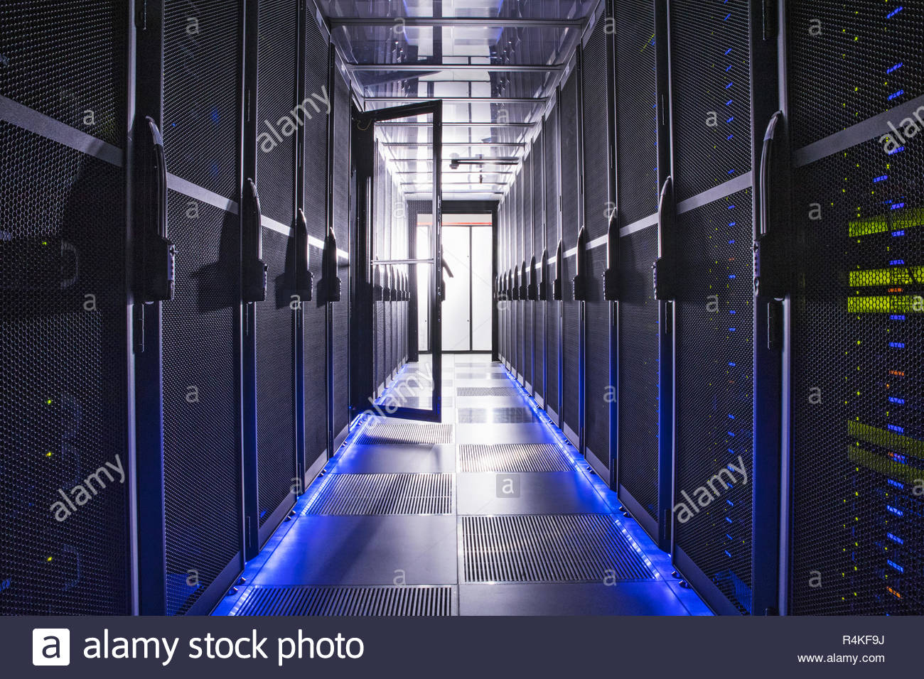 Mainframe Computers Stock Photos & Mainframe Computers Stock Images - Alamy