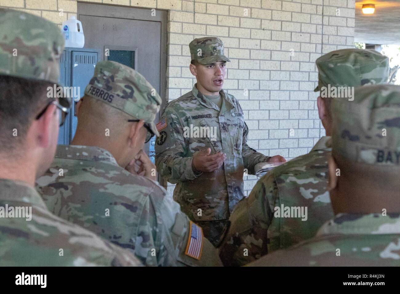 287th military police company hi-res stock photography and images - Alamy