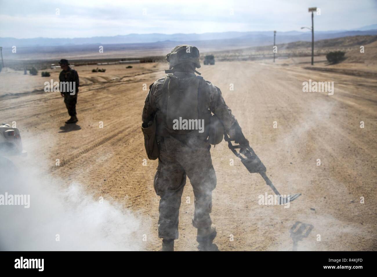Army soldier uses mine detector hi-res stock photography and images - Alamy