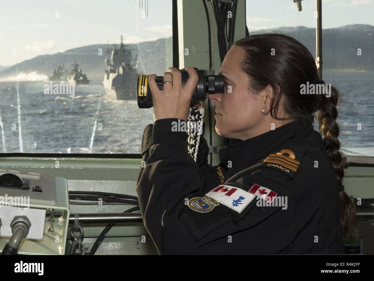Her Majesty’s Canadian Ship (HMCS) VILLE DE QUÉBEC Executive Officer ...