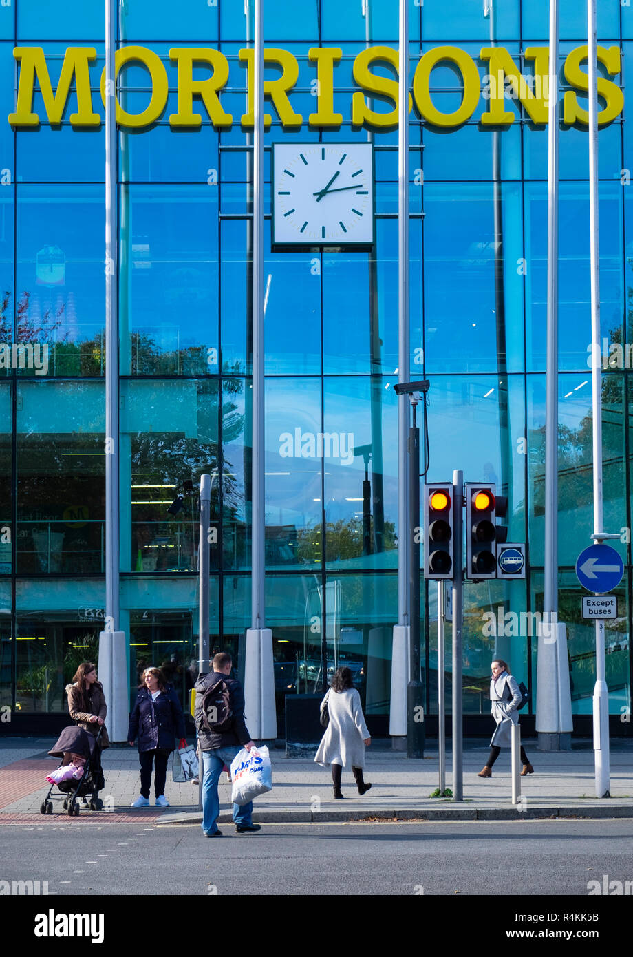 Morrisons crawley uk hi-res stock photography and images - Alamy