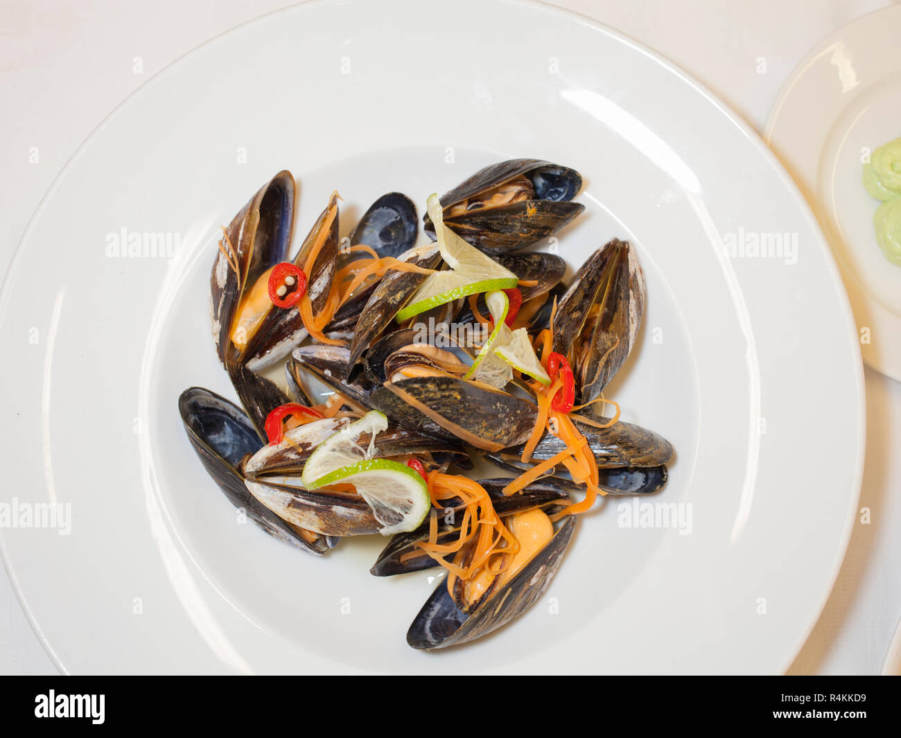 Muscles seafood plate hi-res stock photography and images - Alamy