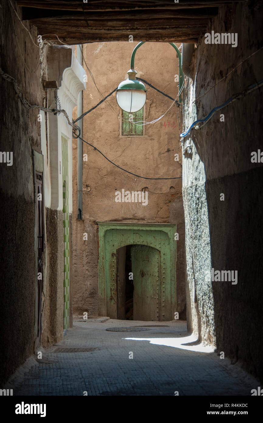 Marrakech street view hi-res stock photography and images - Alamy