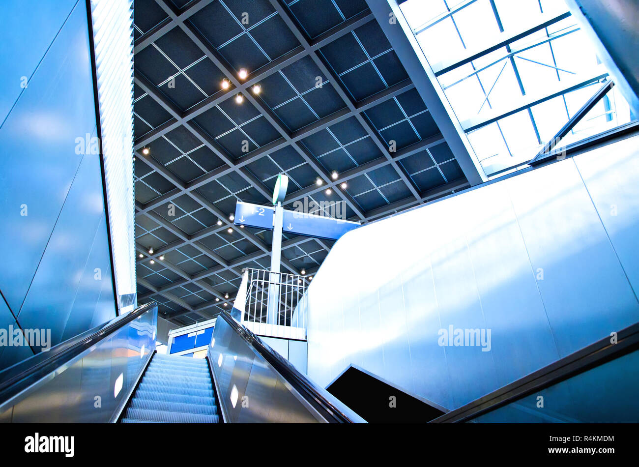 Modern reflection station hi-res stock photography and images - Alamy