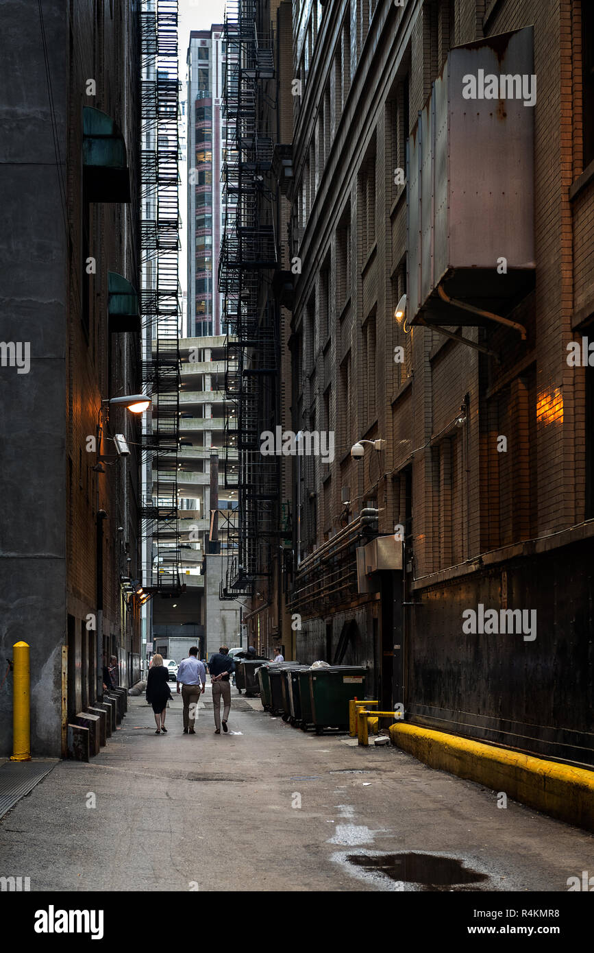 Chicago : October 09, 2018, Tipycal street of Chigago downtown- Chicago ...