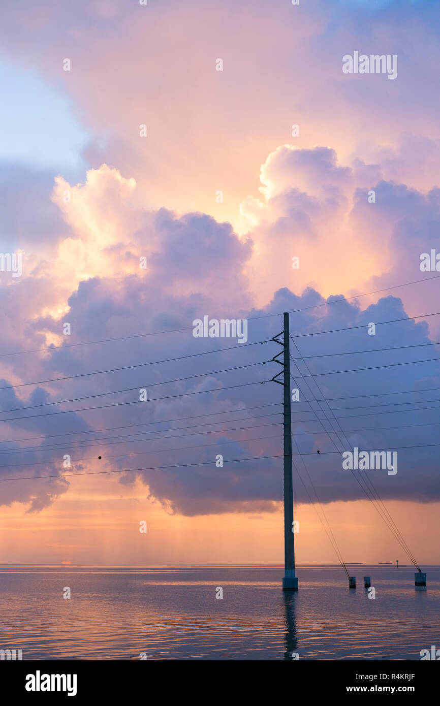 Electricity pylon and united states hi-res stock photography and images ...
