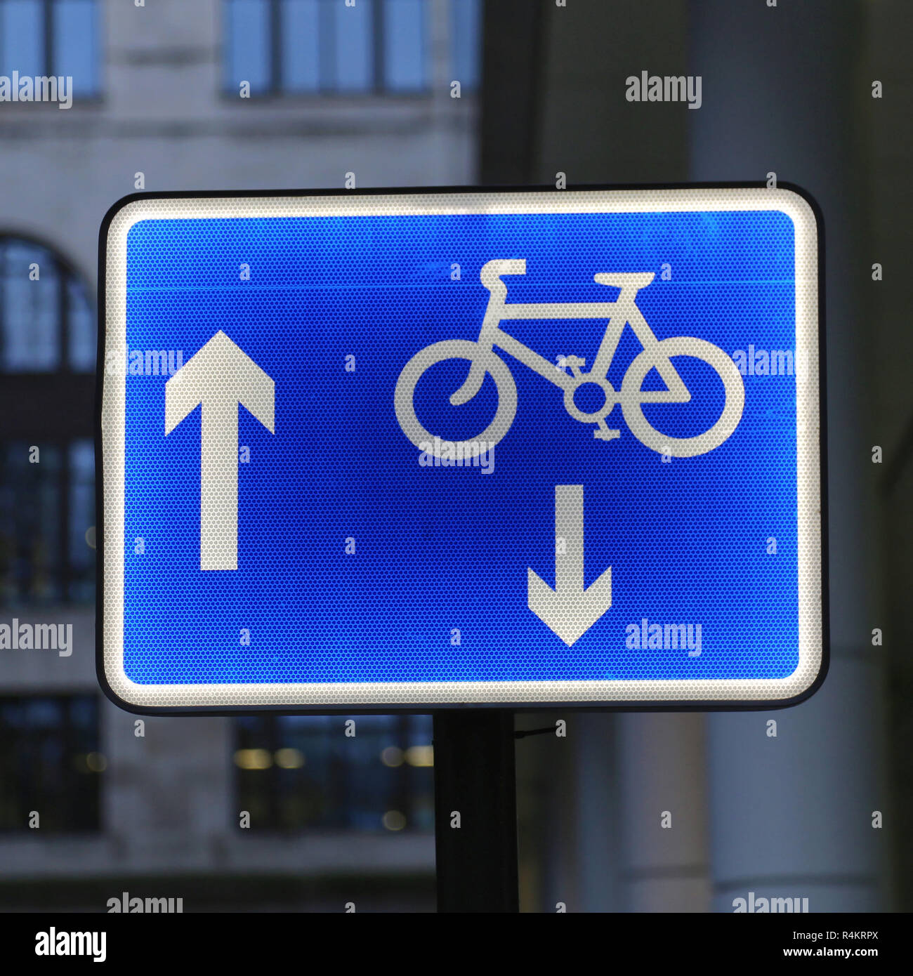 Bike lane sign hi-res stock photography and images - Alamy