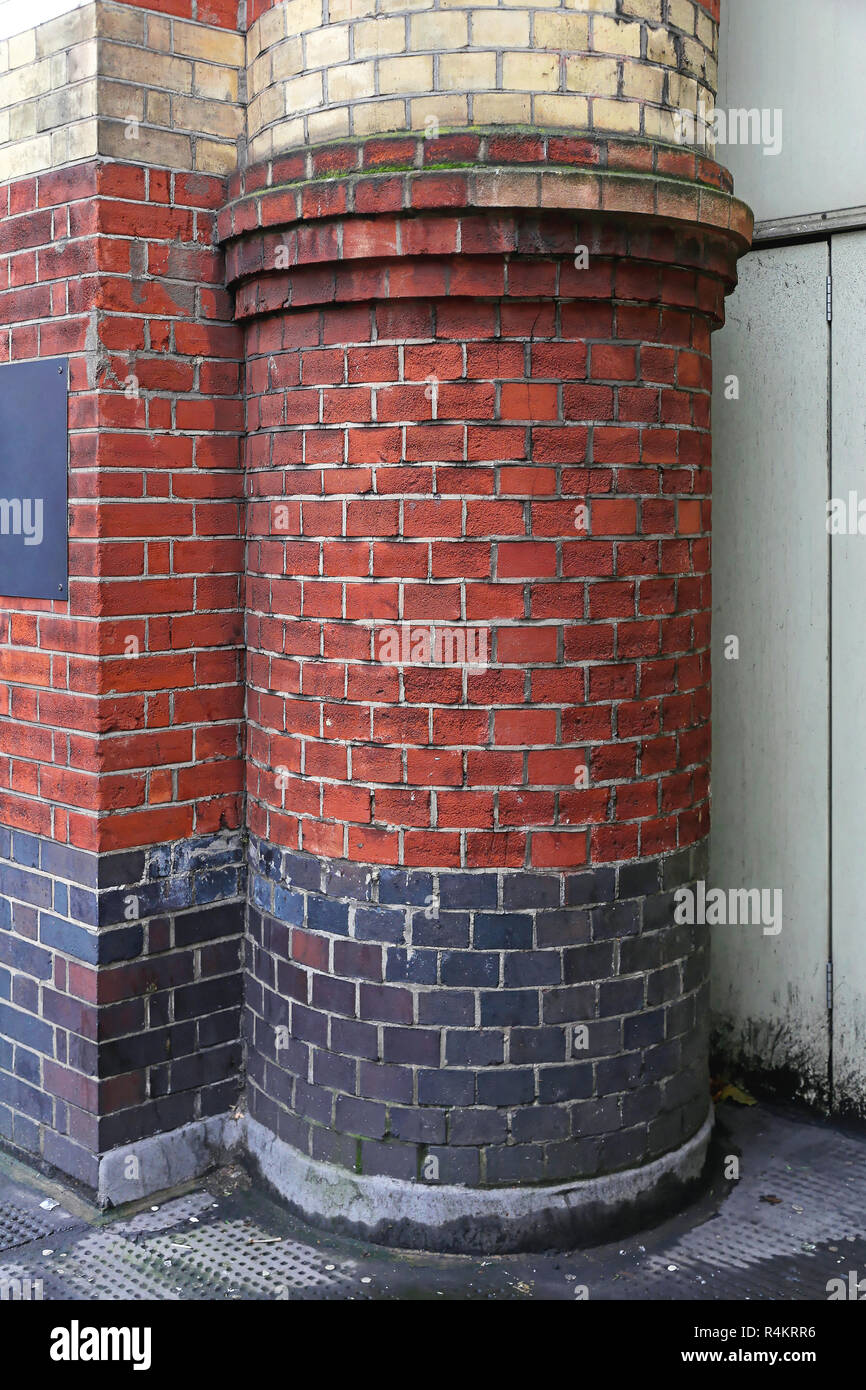 Brick bricks pillar hi-res stock photography and images - Alamy
