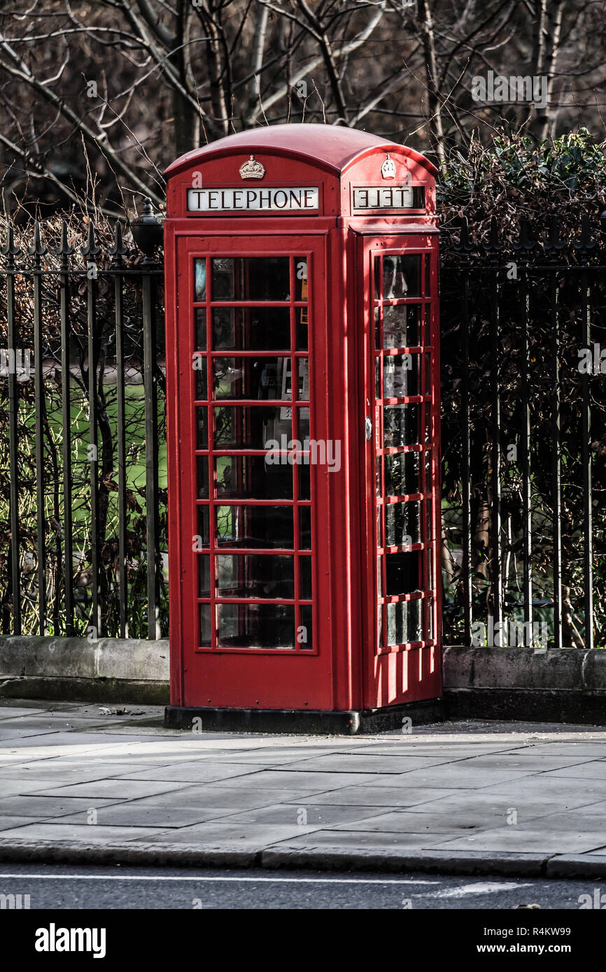 Classic red British telephone box in London Stock Photo - Alamy