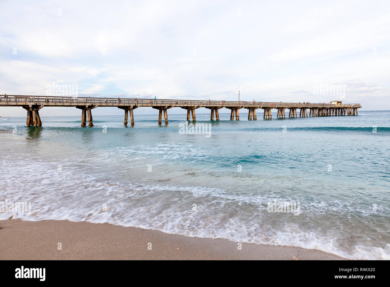Pompano beach pier hi-res stock photography and images - Alamy
