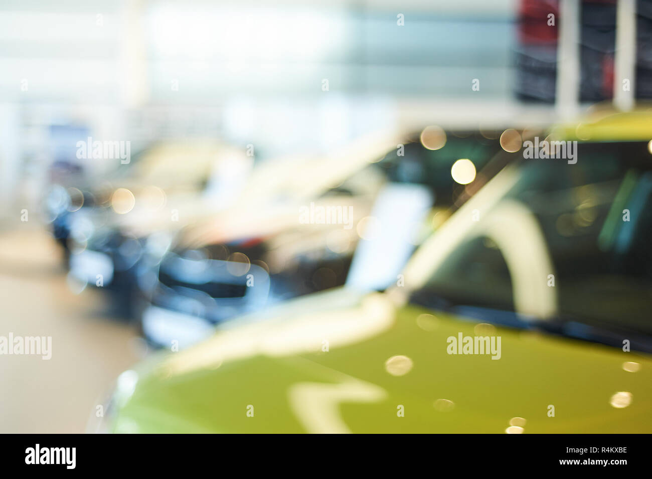 Car showroom empty hi-res stock photography and images - Alamy