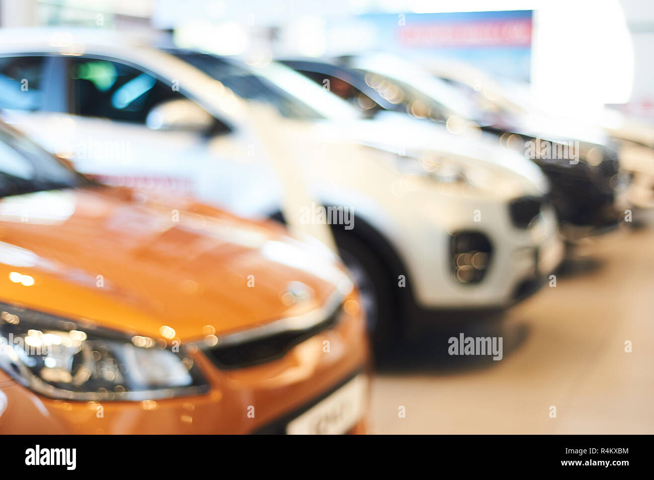 Car showroom empty hi-res stock photography and images - Alamy