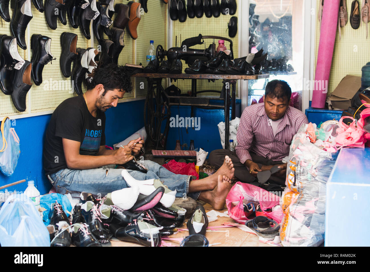 Poor family living on street hi-res stock photography and images - Alamy