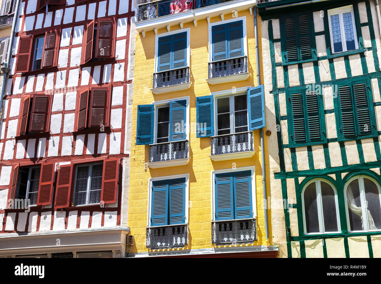 Colorful houses in Bayonne, Aquitaine, Basque Country Stock Photo - Alamy