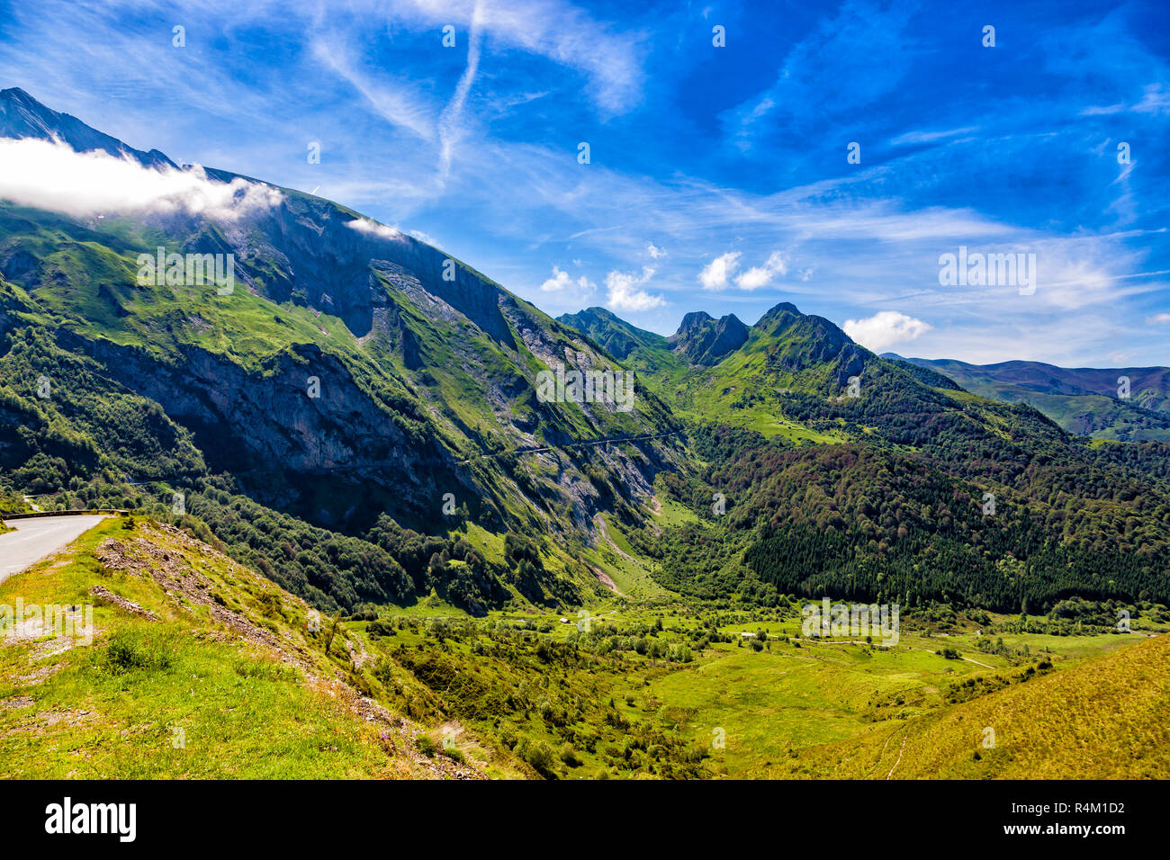 Col de aubisque hi-res stock photography and images - Alamy