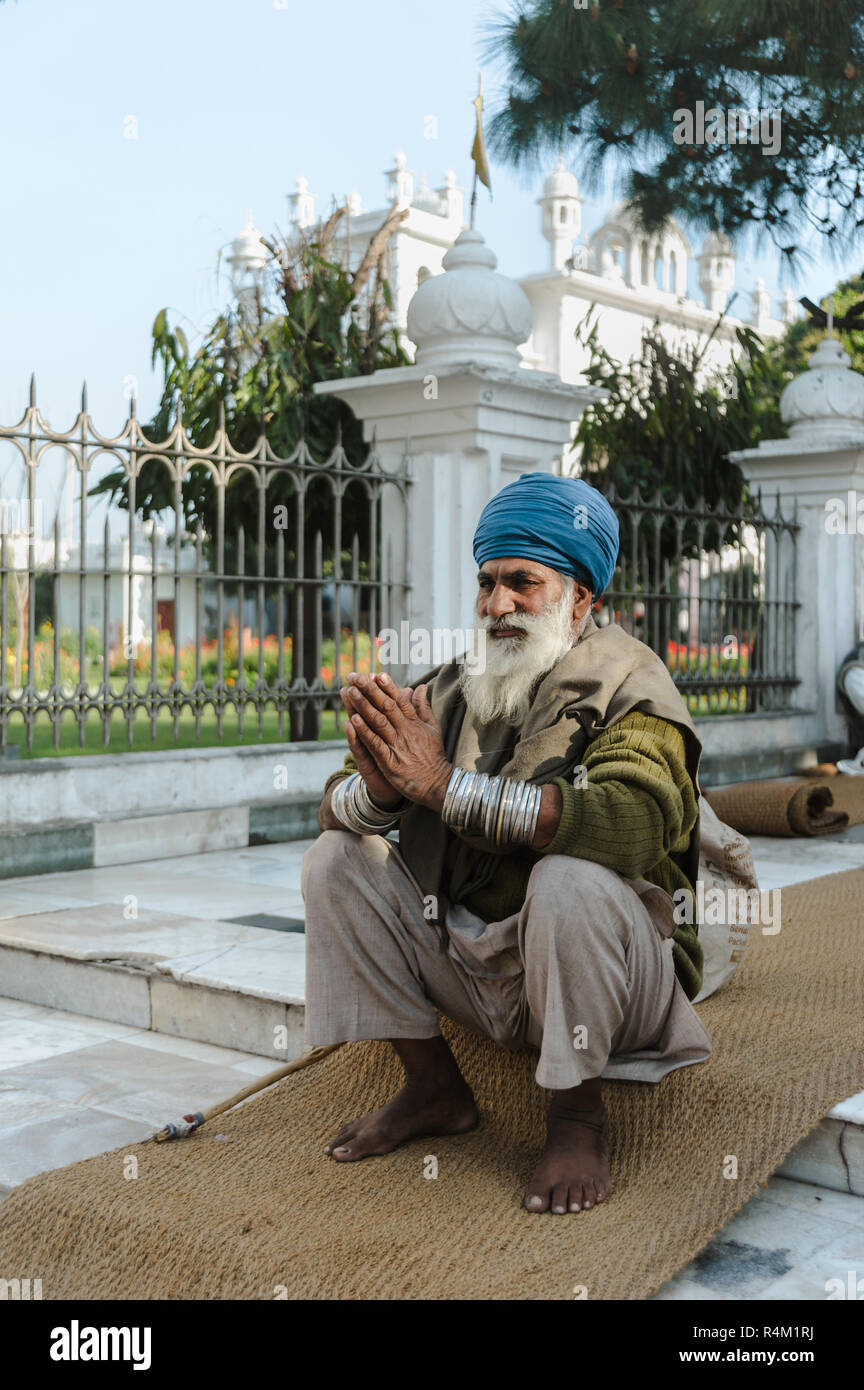 Sikh dagger hi-res stock photography and images - Alamy